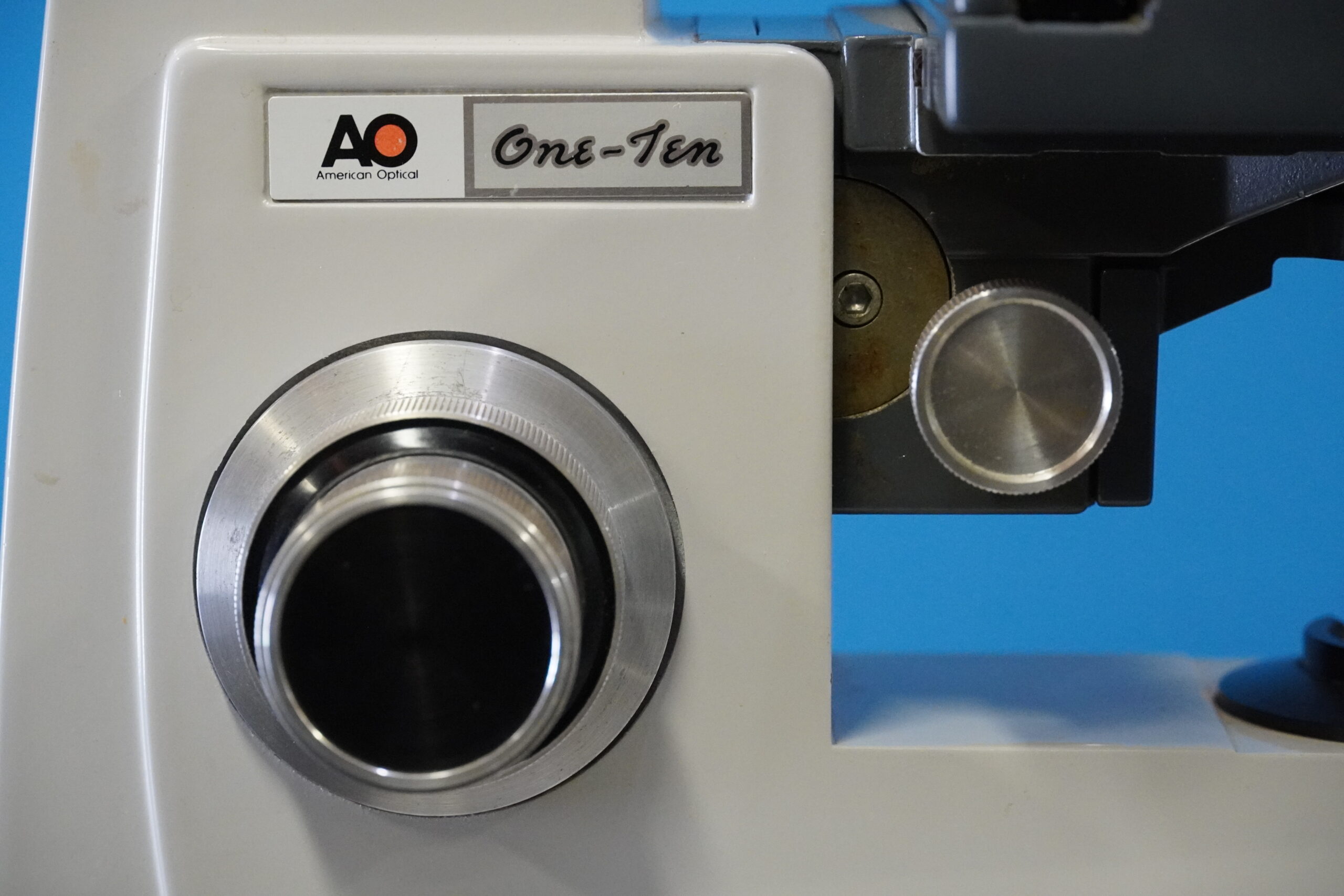 American Optical One-Ten Microscope (Used) - Laboratory Instrument ...