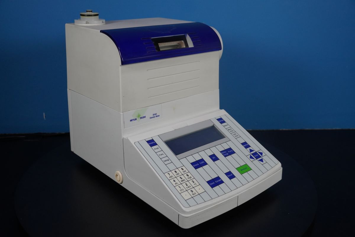 Mettler Toledo Density Meter DE40 with SC30 Sample Changer - Laboratory ...